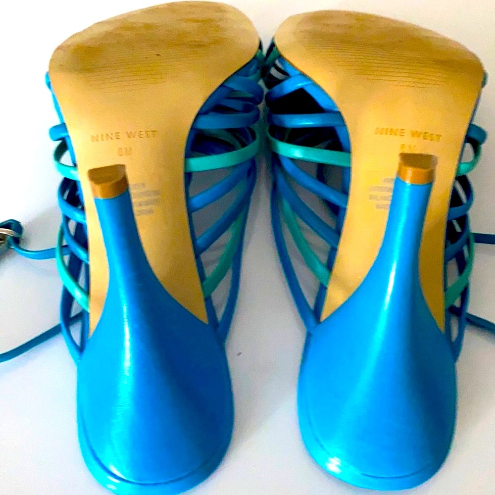 Nine West Shoe. /Shade Of Blue With A Touch Of Pale G… - Gem
